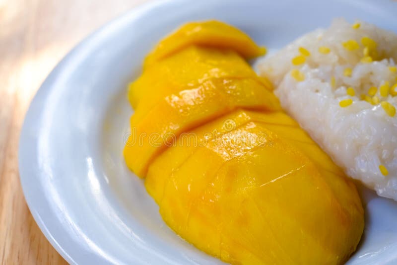 Mango and sticky rice stock image. Image of gourmet, breakfast - 90933343