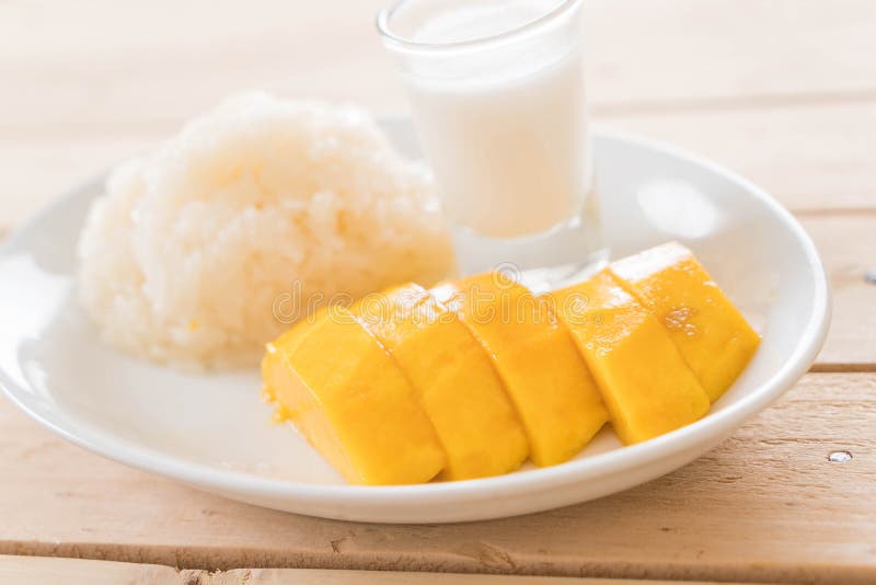 Mango with Sticky Rice stock photo. Image of thai, nature - 90409770