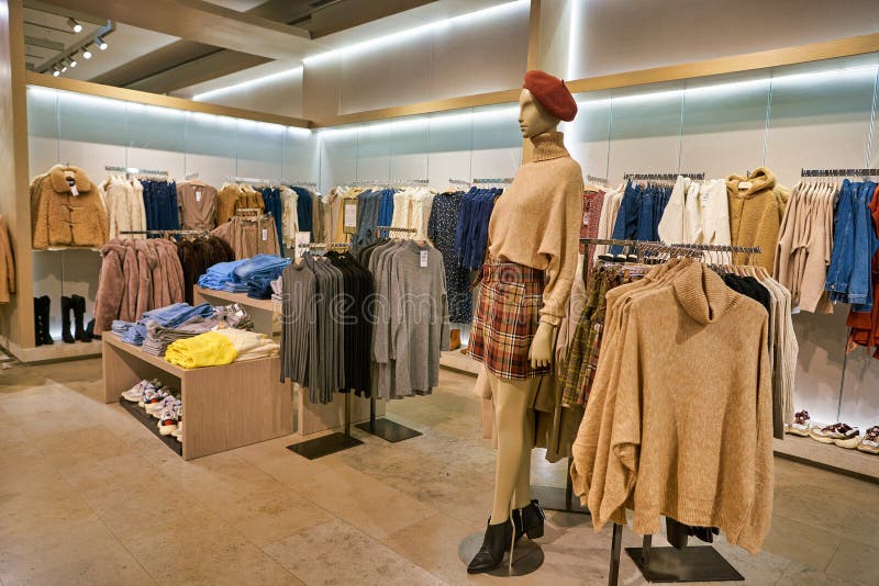 Mango store in Berlin editorial photo. Image of design - 217322076