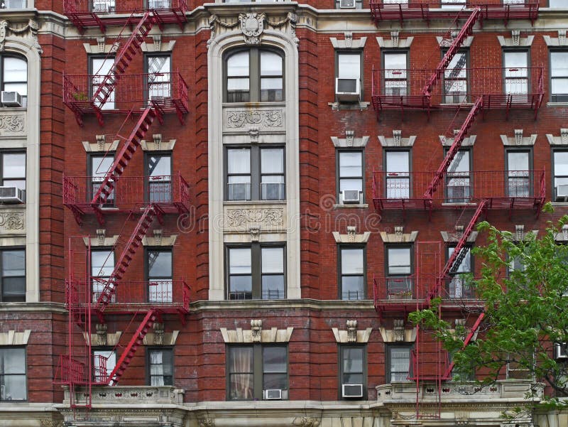 Manhattan Apartment Building Stock Photo - Image of side, building ...