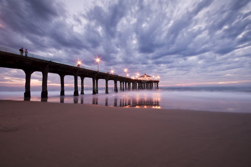 Manhattan Beach Pier Colorful Sunset Stock Image - Image of pier ...