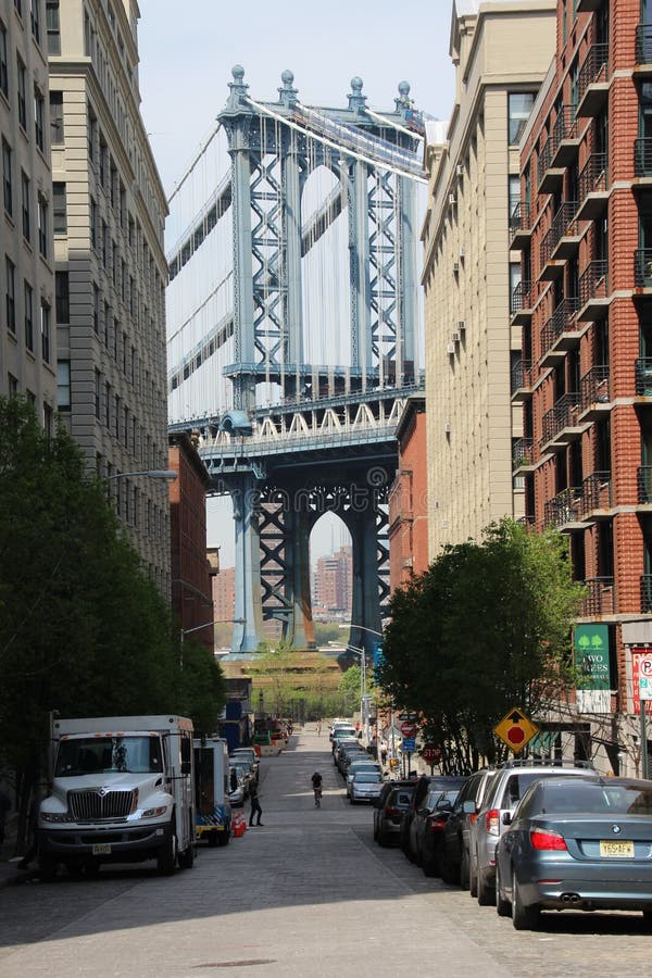 Manhattan Bridge editorial photography. Image of park - 24371127