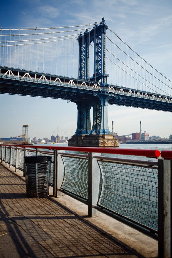Manhattan Bridge stock photo. Image of building, gate - 8170932