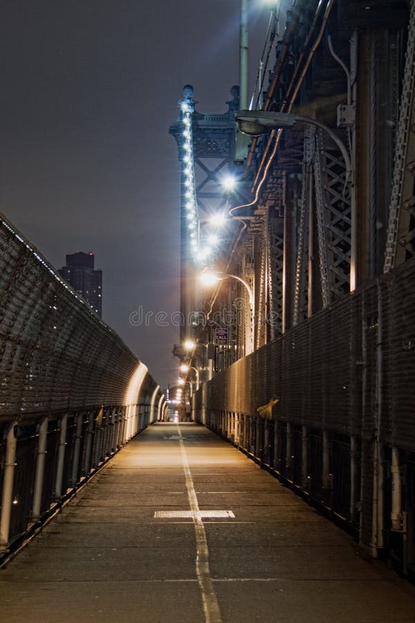 Manhattan Bridge at Night. Sidewalk on Manhattan Bridge Stock Photo ...