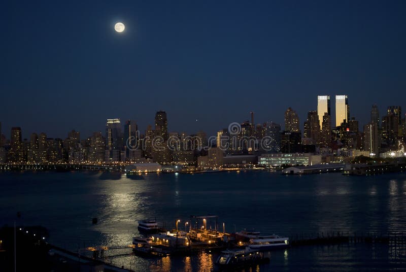 Manhattan Moonlight stock image. Image of night, moonlight - 17245993