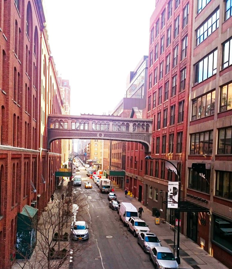 Manhattan neighborhood editorial stock photo. Image of waterway - 221332108