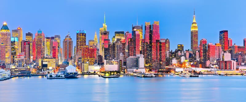 Manhattan Skyline at Twilight Stock Photo - Image of dawn, night: 50136604