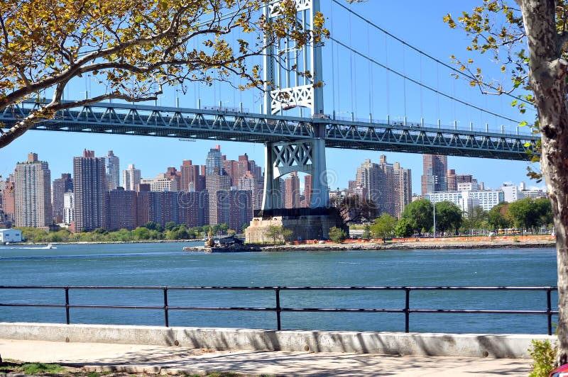 Manhattan View from Astoria Park Stock Photo - Image of toll, skyline ...