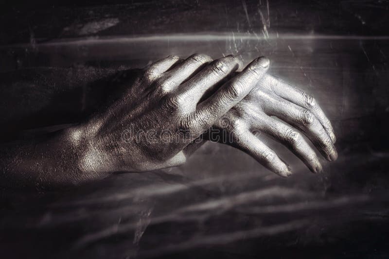 Mani Scultoree Del Maschio Del Metallo Fotografia Stock - Immagine di ...