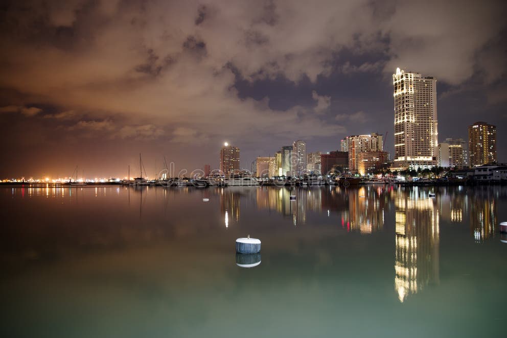 Manila Bay at Harbor Square Editorial Stock Photo - Image of manila ...
