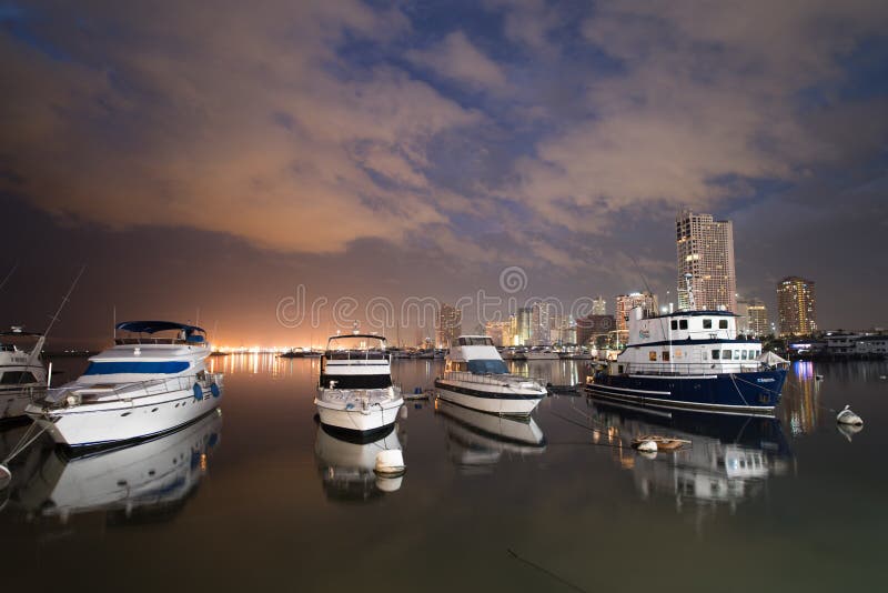 Manila Bay at Harbor Square Editorial Stock Image - Image of yacht ...