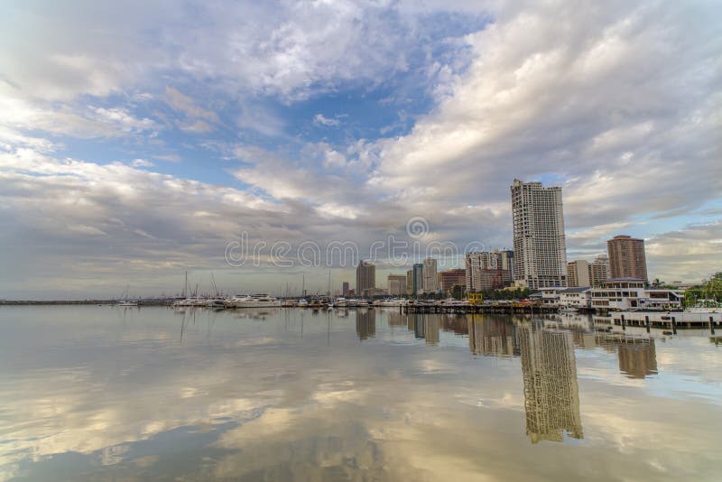 Manila Bay at Harbor Square Editorial Stock Photo - Image of daytime ...