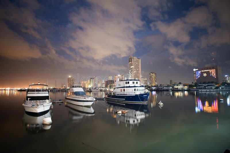 Manila Bay at Harbor Square Editorial Stock Photo - Image of builddings ...