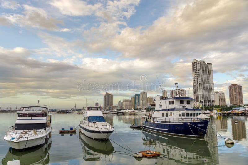 Manila Bay at Harbor Square Editorial Stock Photo - Image of marina ...