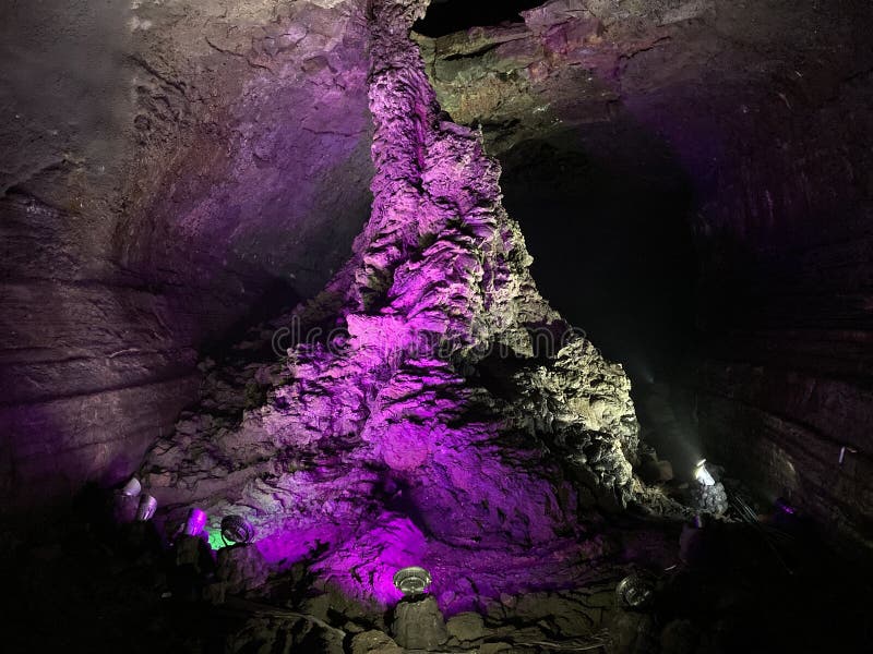 Manjanggul Cave, Jeju Island Stock Image - Image of lava, darkness ...