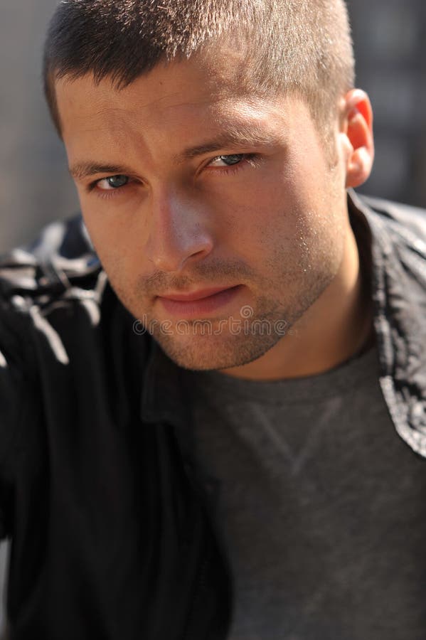 Manlig Skådespelare I Militär Likformig Av En Amerikansk Flotta Av ...