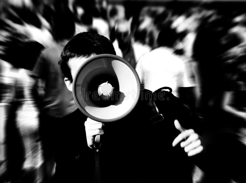 Mann, Der in Einem Megaphon Schreit Stockbild - Bild von getrennt ...