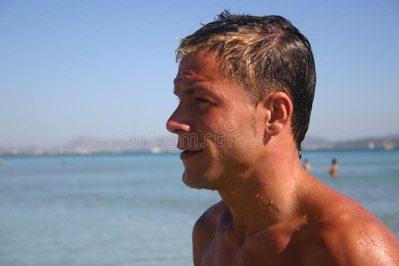 Männer am Strand stockbild. Bild von strand, relax, kasten - 18539