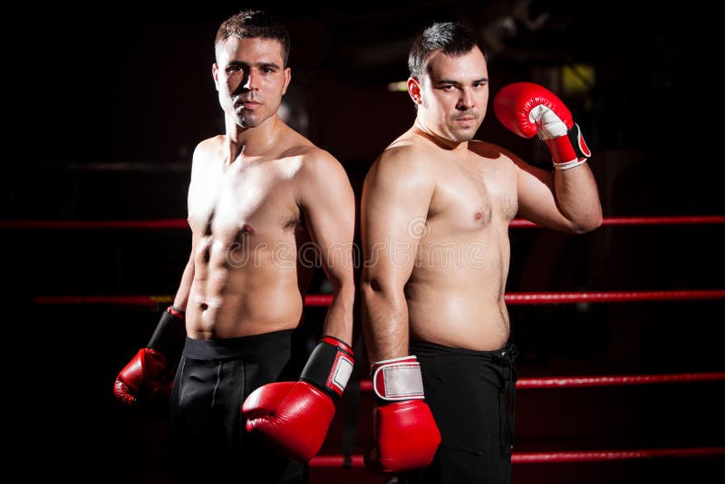 Mannelijke Boksers Klaar Te Vechten Stock Foto - Image of ring ...