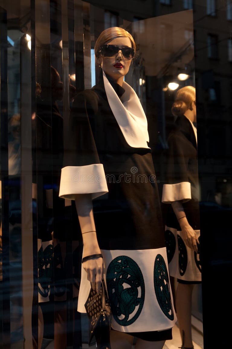 510 Body Model No Clothes Stock Photos - Free & Royalty-Free Stock ...