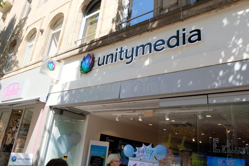 Unitymedia GmbH store editorial photography. Image of operator - 113583122