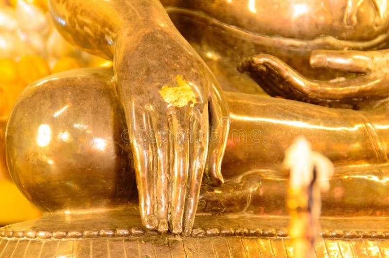 Manos Budistas De La Estatua Imagen de archivo - Imagen de tailandés ...