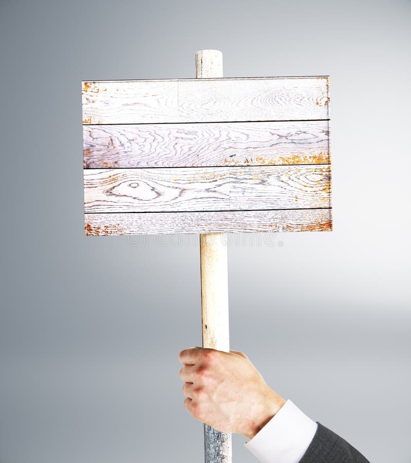 Mano Masculina Que Sostiene El Letrero De Madera Stock de ilustración ...
