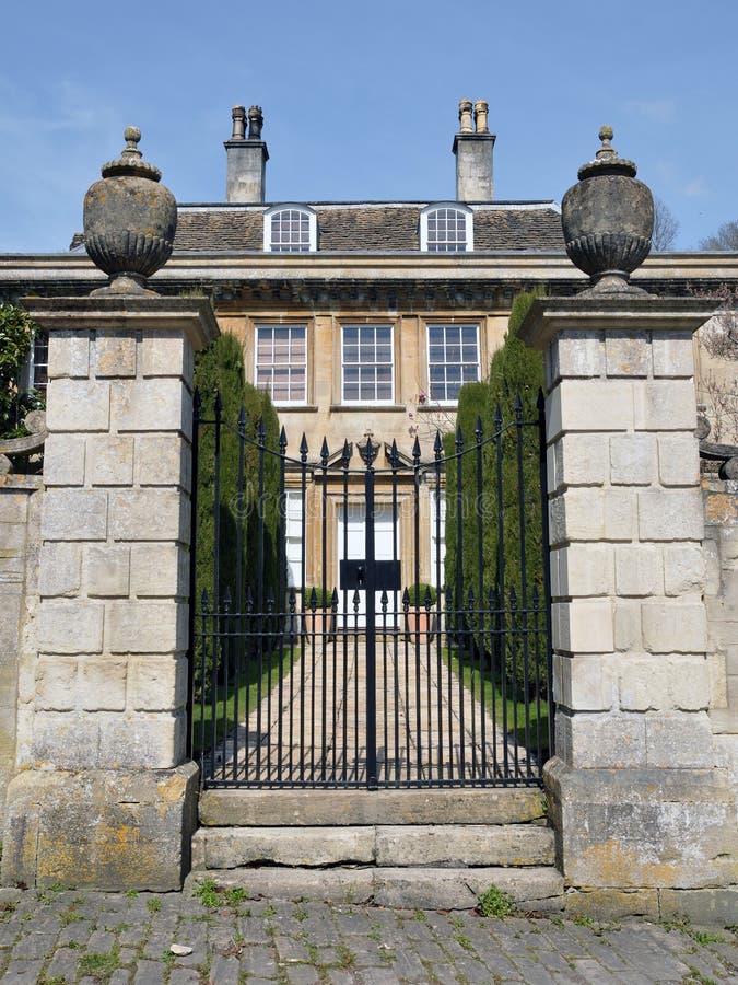 Vieux manoir anglais image stock. Image du architectural - 42403929