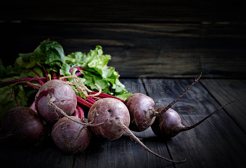 Manojo grande de remolacha foto de archivo. Imagen de primer - 46521668