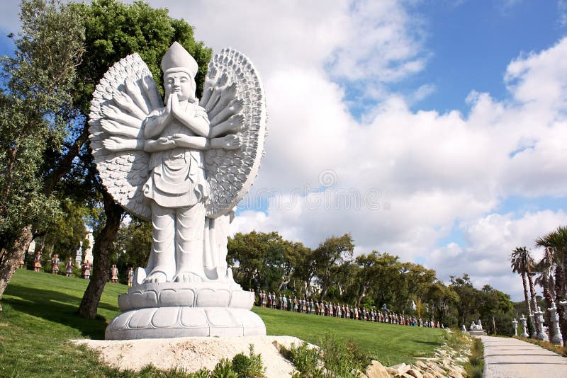 Manos de Buddha mil foto de archivo. Imagen de vacaciones - 13561074