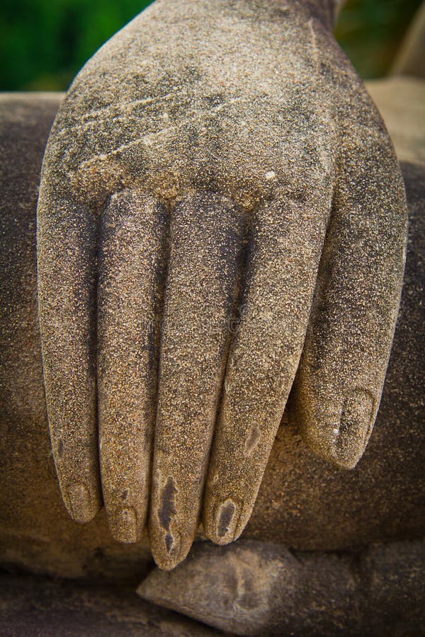 Manos De La Estatua Antigua De Buda Foto de archivo - Imagen de palma ...