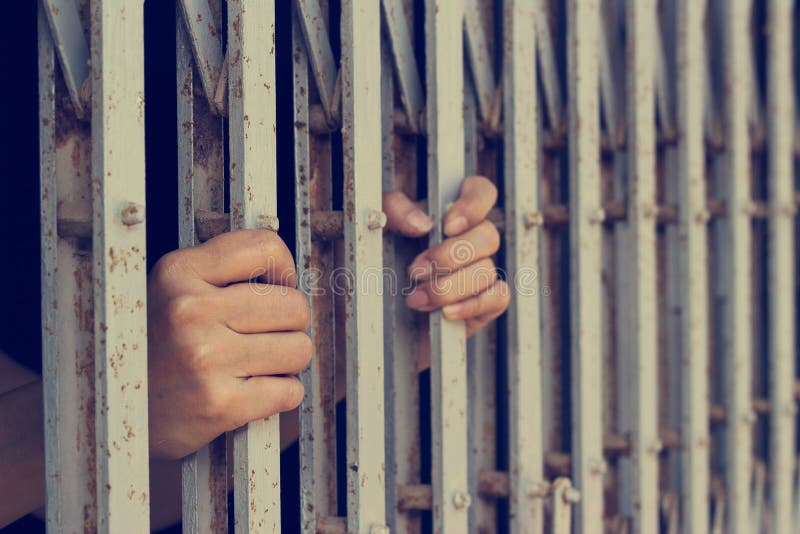 Manos De La Mujer Que Fue Encarcelada Foto de archivo - Imagen de ...