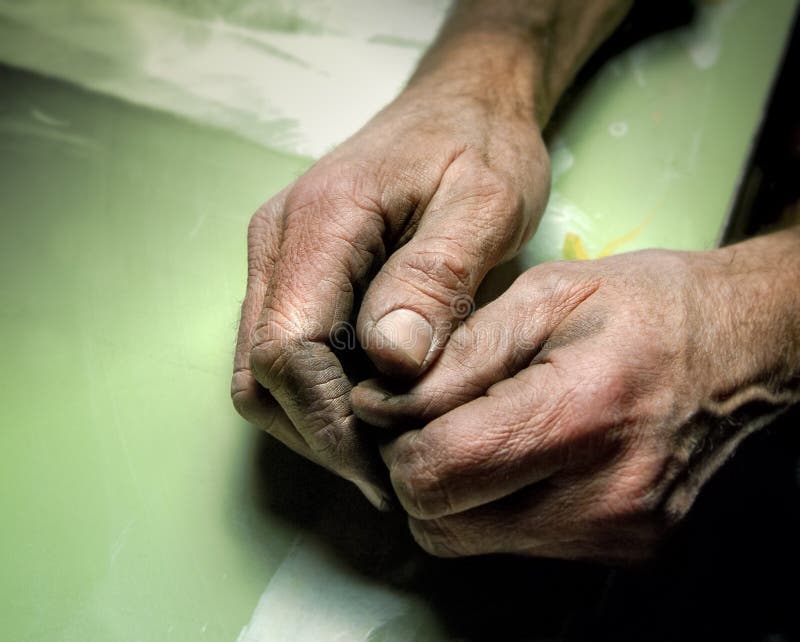 Manos Duras Calloused Del Trabajador Imagen de archivo - Imagen de ...