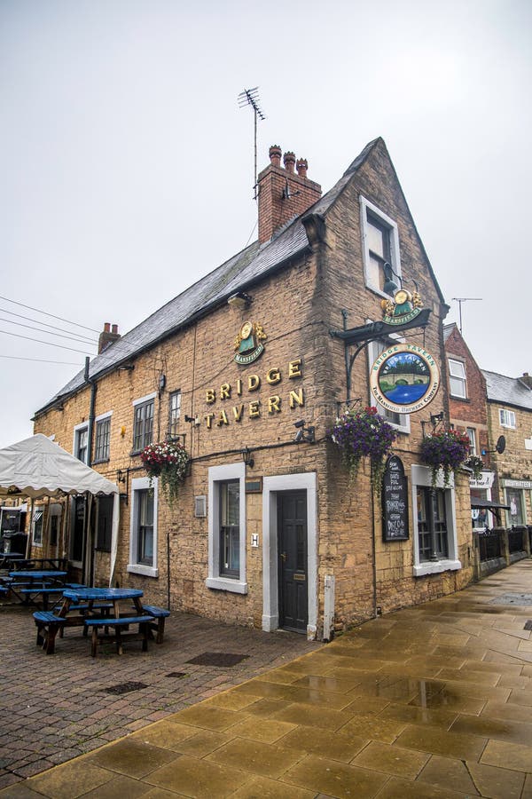 Mansfield , UK - August 8, 2023: Bridge Tavern Pub in Mansfield ...