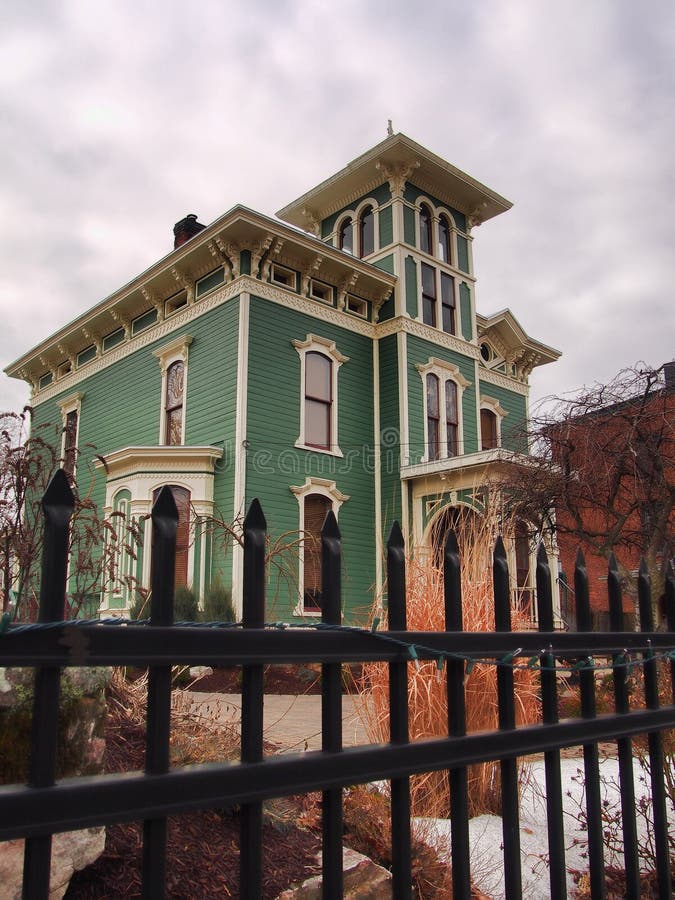 Victorian Manor Gates