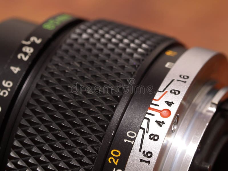 Manual old-fashioned lens stock image. Image of focus - 44319665