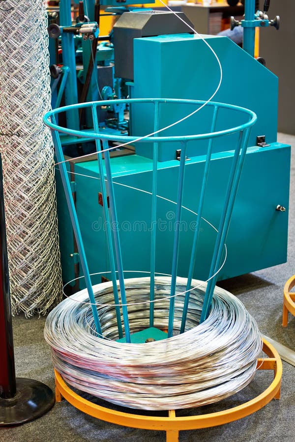 Manual Wire Mesh Weaving Machine Stock Photo - Image of mesh, machine ...