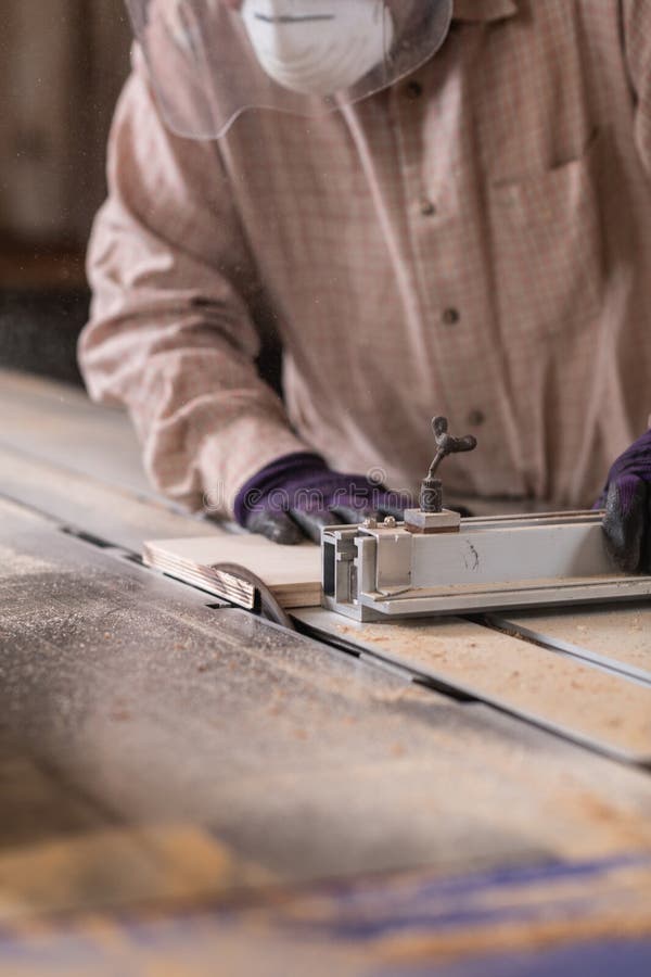 Manual Worker Using Circular Saw Machine in Carpentry Workshop Stock ...
