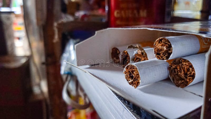 Many Cigarettes in the Pack Stock Image - Image of chill, crafted ...