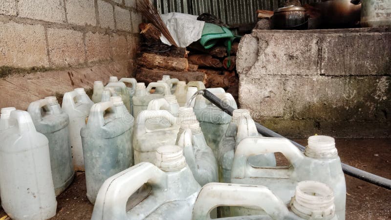 Many Jerrycan Still Ready To Fill Clean Water Stock Photo - Image of ...