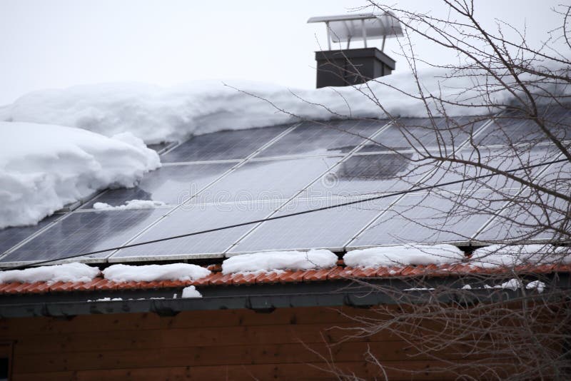 Many Snow on a Roof Top of a House Stock Photo - Image of slip, roof ...
