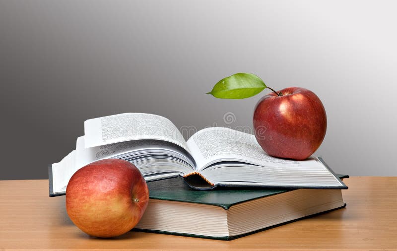 Manzanas Rojas Y Libro Abierto Imagen de archivo - Imagen de manzana ...
