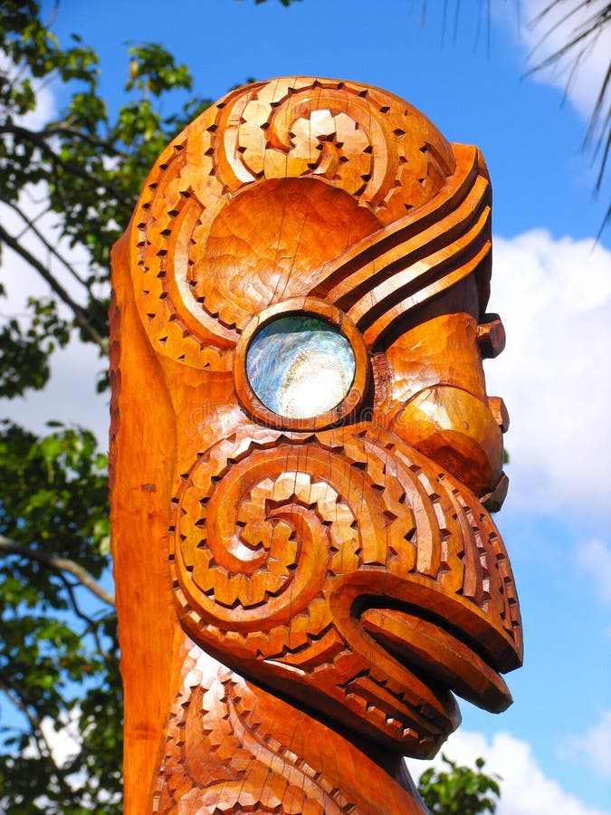 Maori Sculpture Art editorial stock image. Image of engrare - 4386214