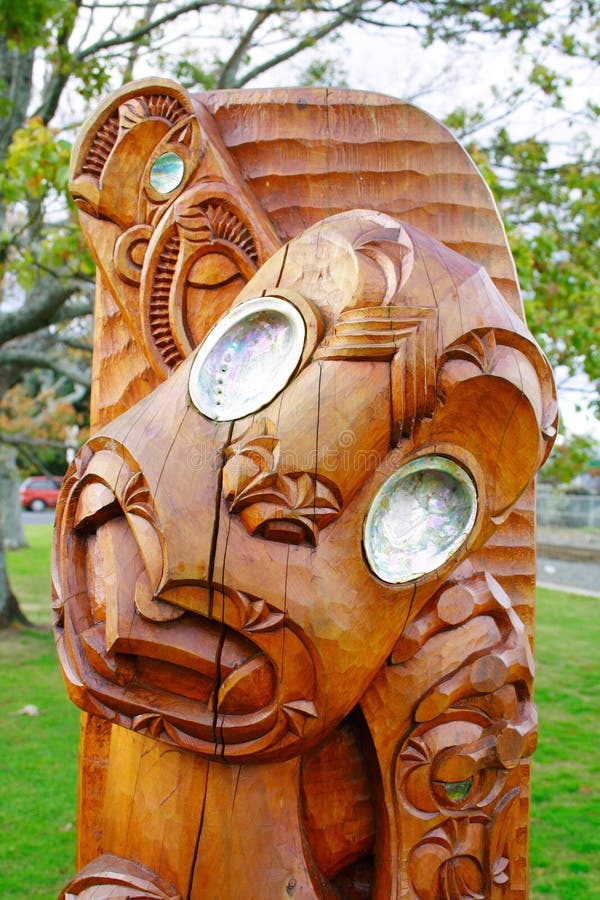 Maori Sculpture Art editorial stock image. Image of engrare - 4386214