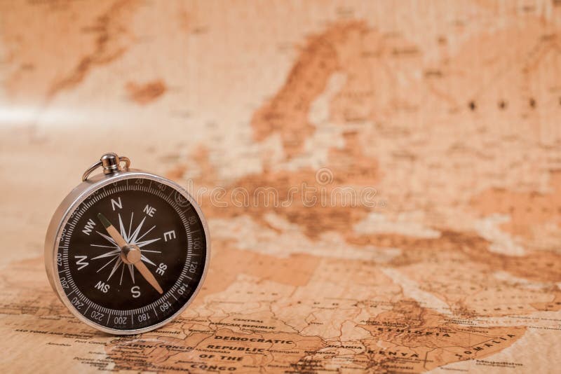 Mapa com compasso foto de stock. Imagem de colheita, mundo - 28541328