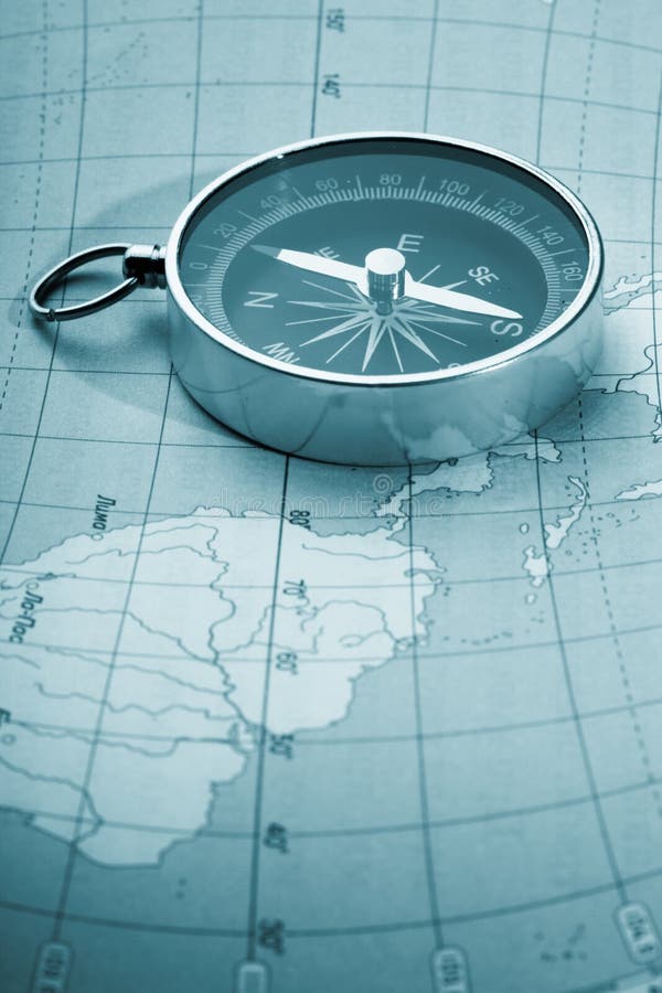 Mapa com um compasso imagem de stock. Imagem de nearsighted - 12549195