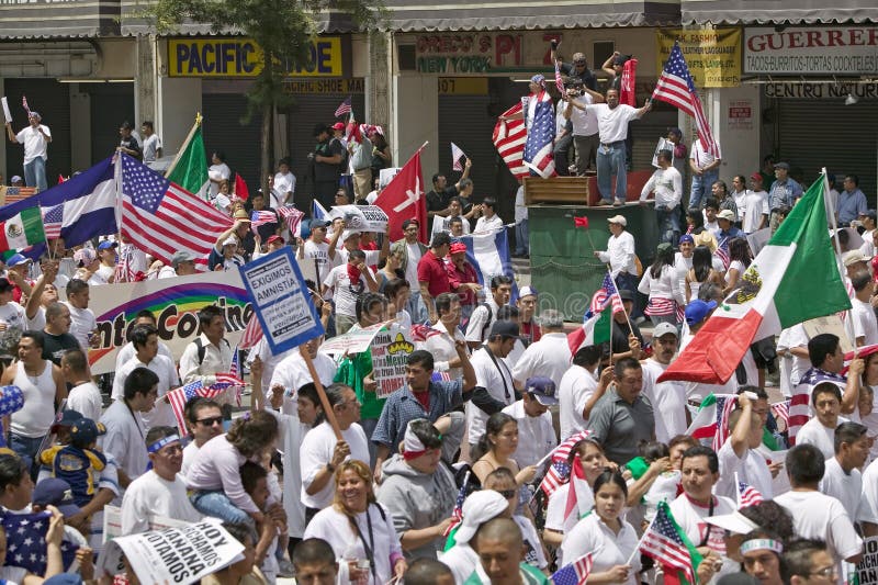 Marcha Pelos Imigrantes E Mexicanos Imagem de Stock Editorial - Imagem ...