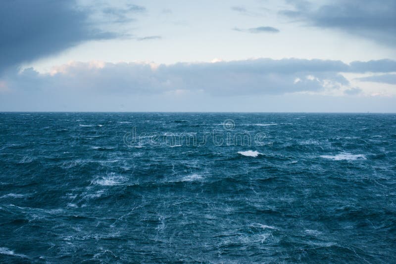 Farol De Rubjerg Knude Enterrado Nas Areias Na Costa Do Mar Do Norte ...