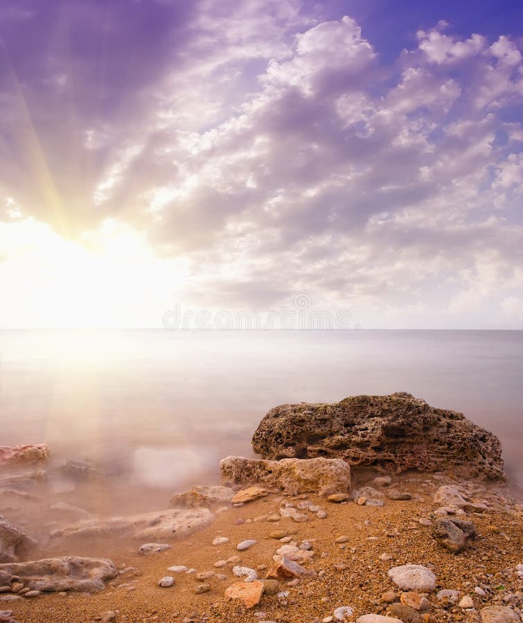 Mar no por do sol foto de stock. Imagem de nave, antena - 22963796