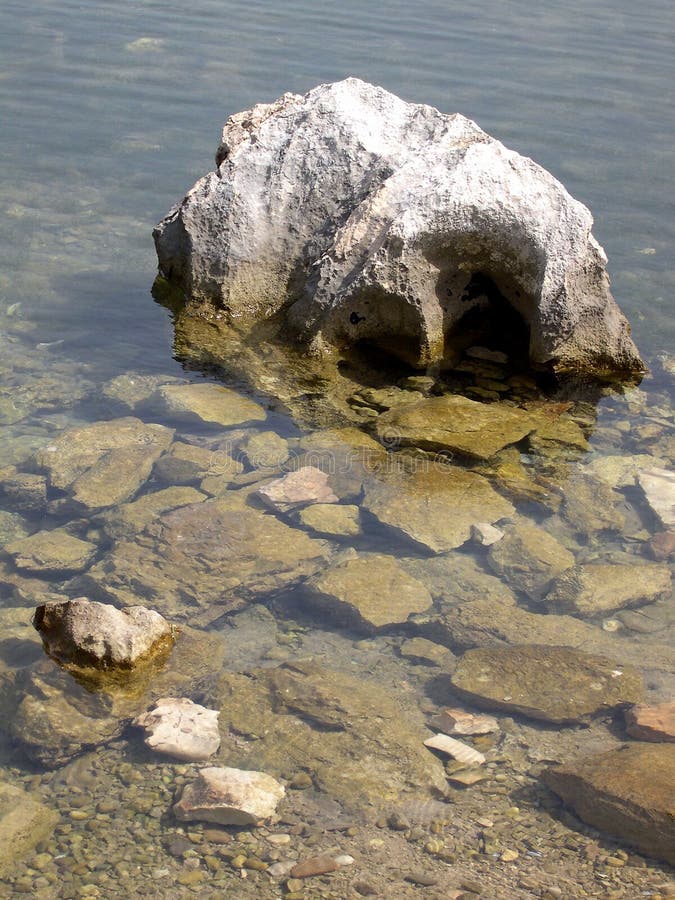 MAR Y ROCAS imagen de archivo. Imagen de piedra, hermoso - 937965
